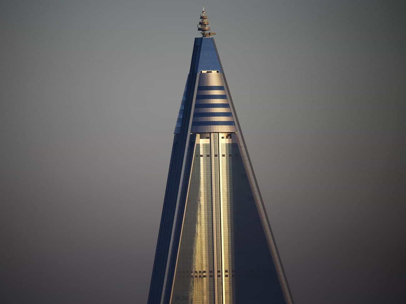 El edificio más alto de Corea del Norte es un hotel abandonado que ...