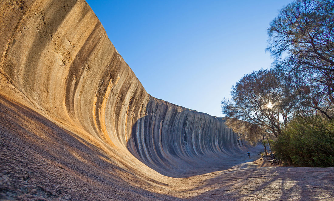 Esta es la roca más misteriosa del mundo que tiene forma de ola » Intriper