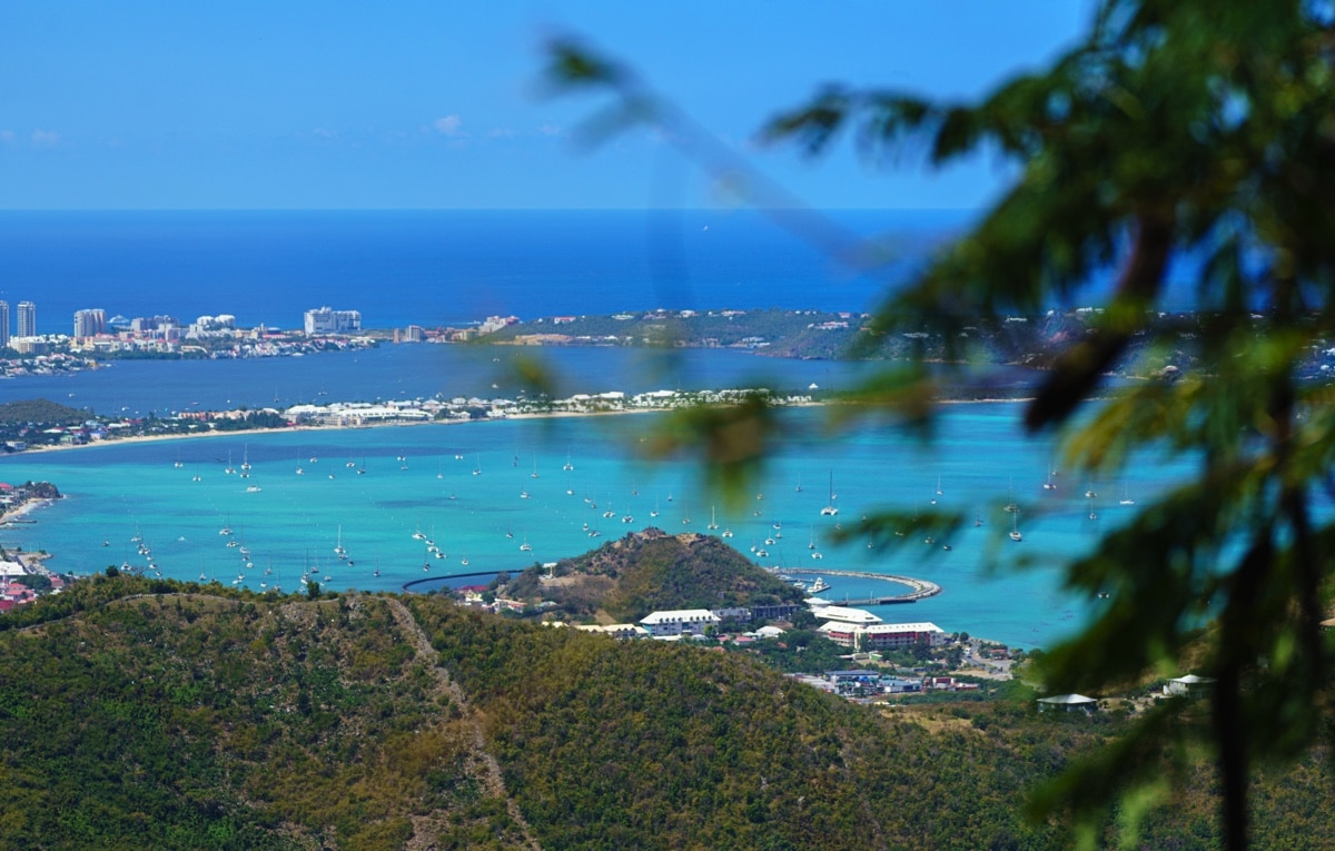 ᐉ St Martin: una isla paradisíaca que comparten dos países y que atrae ...
