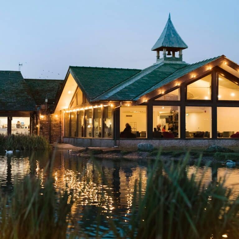 Tebay Services: la estación de servicio más lujosa del Reino Unido ...