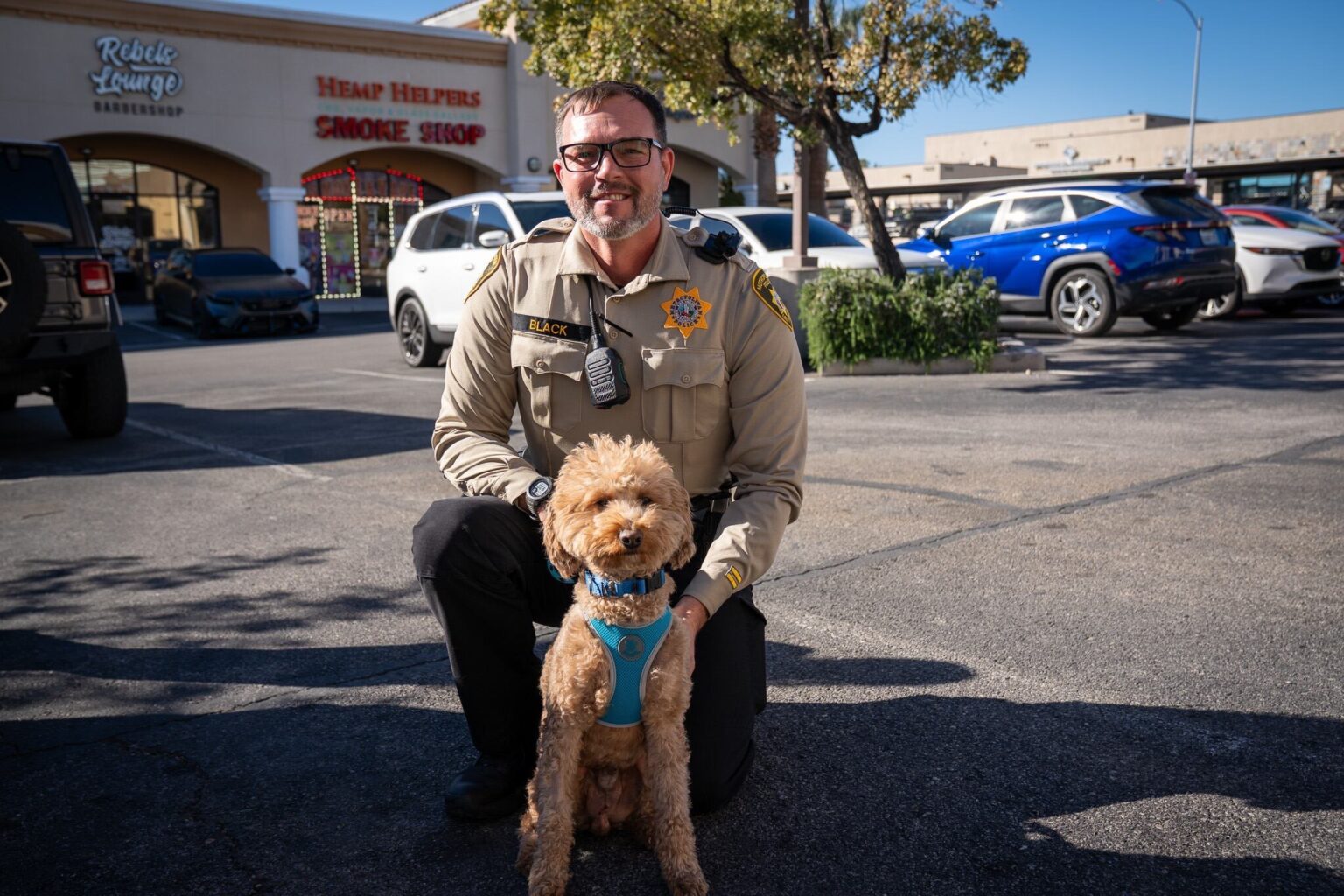 Final feliz en Las Vegas: un oficial adoptó a “Jet Blue”, el perro ...